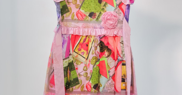 bērnu kleita-princese krāsājna ar roza krāsa elementiem - kids_dress_pink3